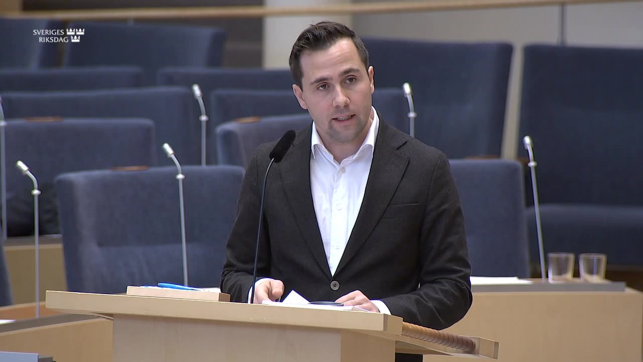 Benjamin Dousa (M) | Sveriges riksdag