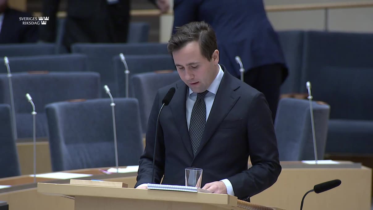 Benjamin Dousa (M) | Sveriges riksdag