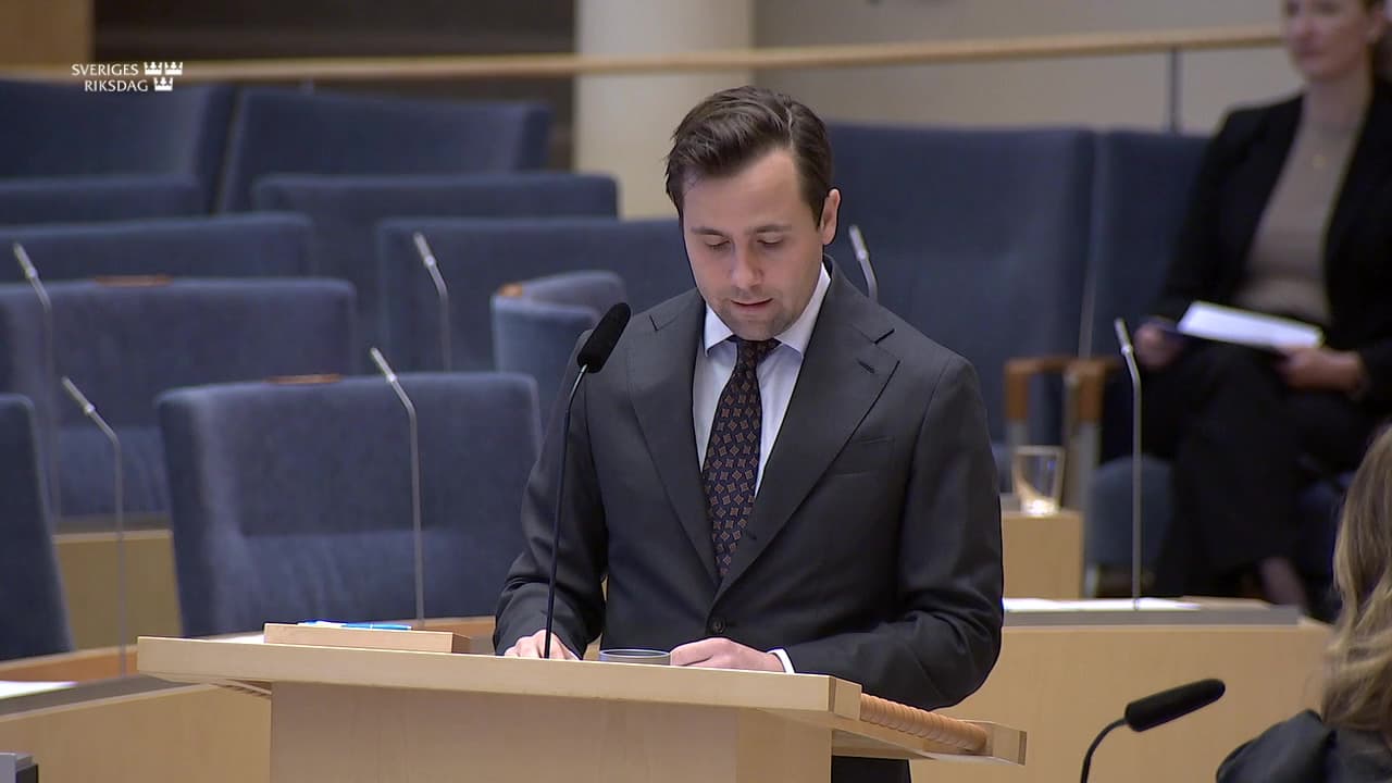 Benjamin Dousa (Mod) | Sveriges riksdag